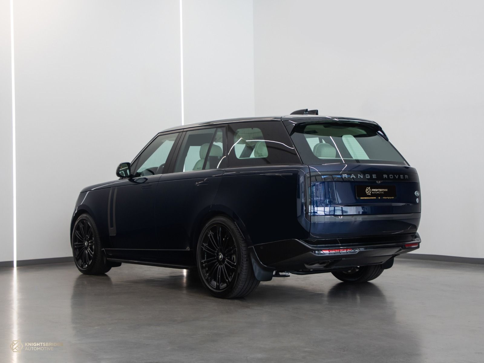 2023 Range Rover Vogue HSE - 10898 | Knightsbridge Automotive